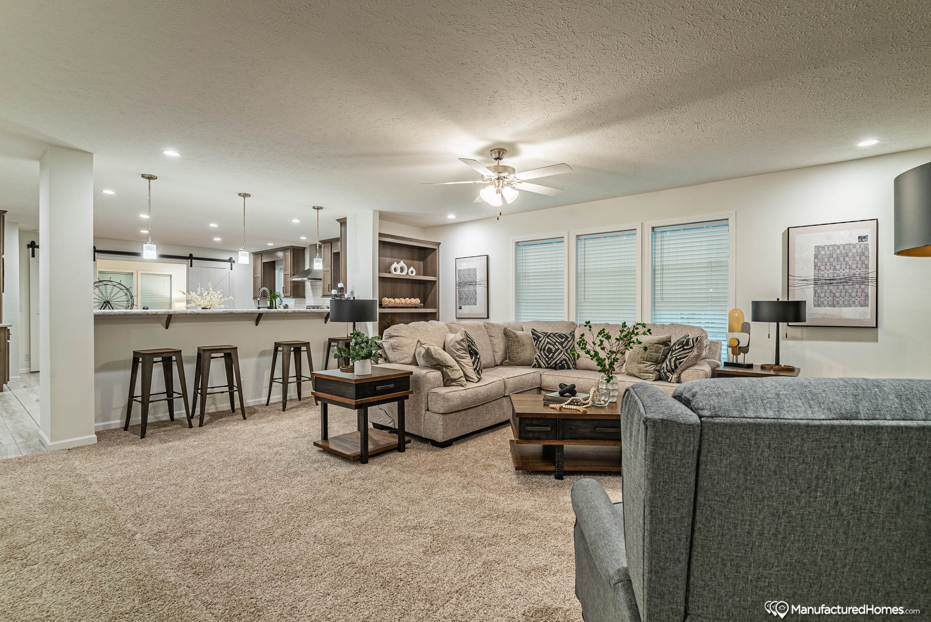 Paramount Sectional Winston 3272H32186 by Redman Homes Topeka - Davis Homes